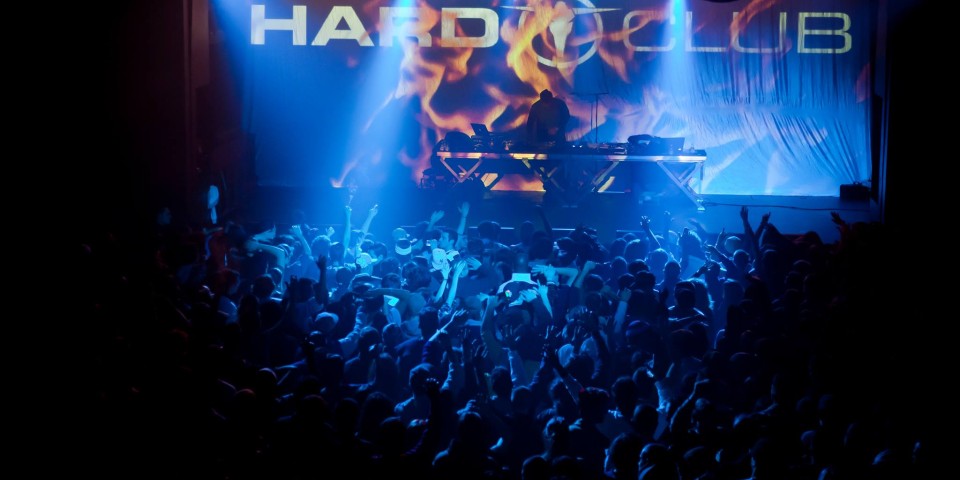 Happy Neo Year 2025 no Hard Club no Porto com 2 palcos e com Frank ...